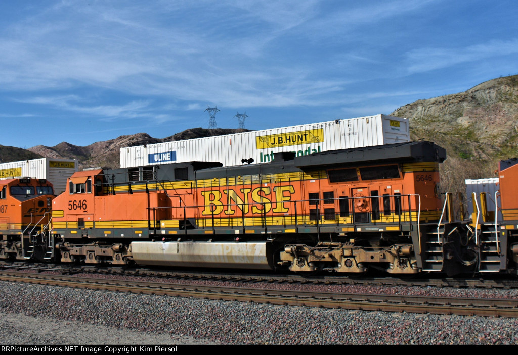 BNSF 5646
